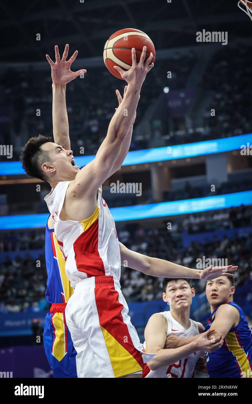 Hangzhou, China's Zhejiang Province. 26th Sep, 2023. Zhao Jiwei (front ...