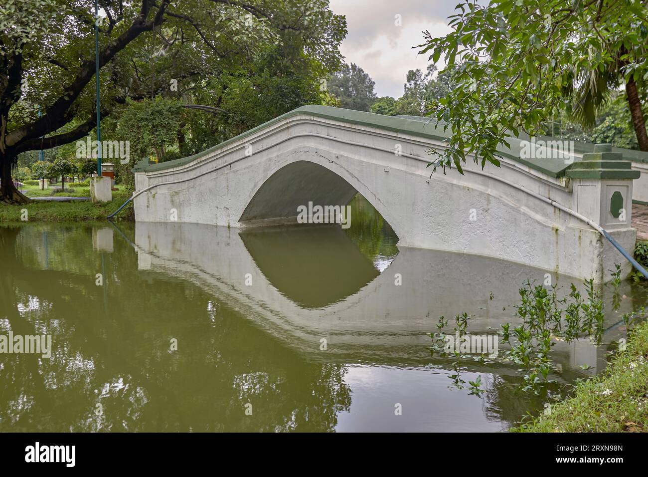 13 arch bridge india hi-res stock photography and images - Alamy