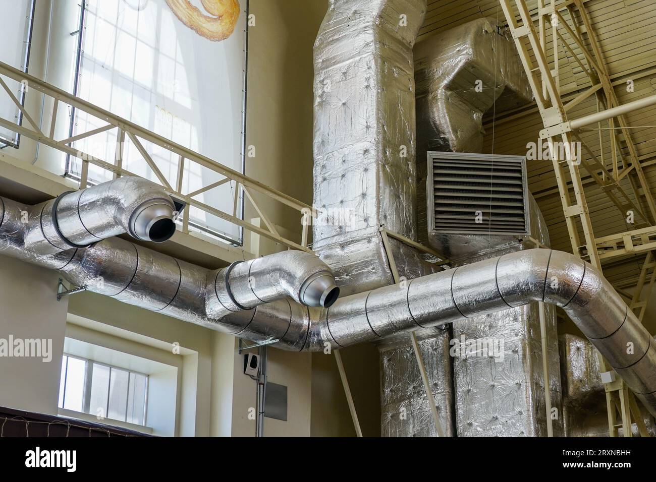 Thermally insulated ventilation and heating system elements in a large ...