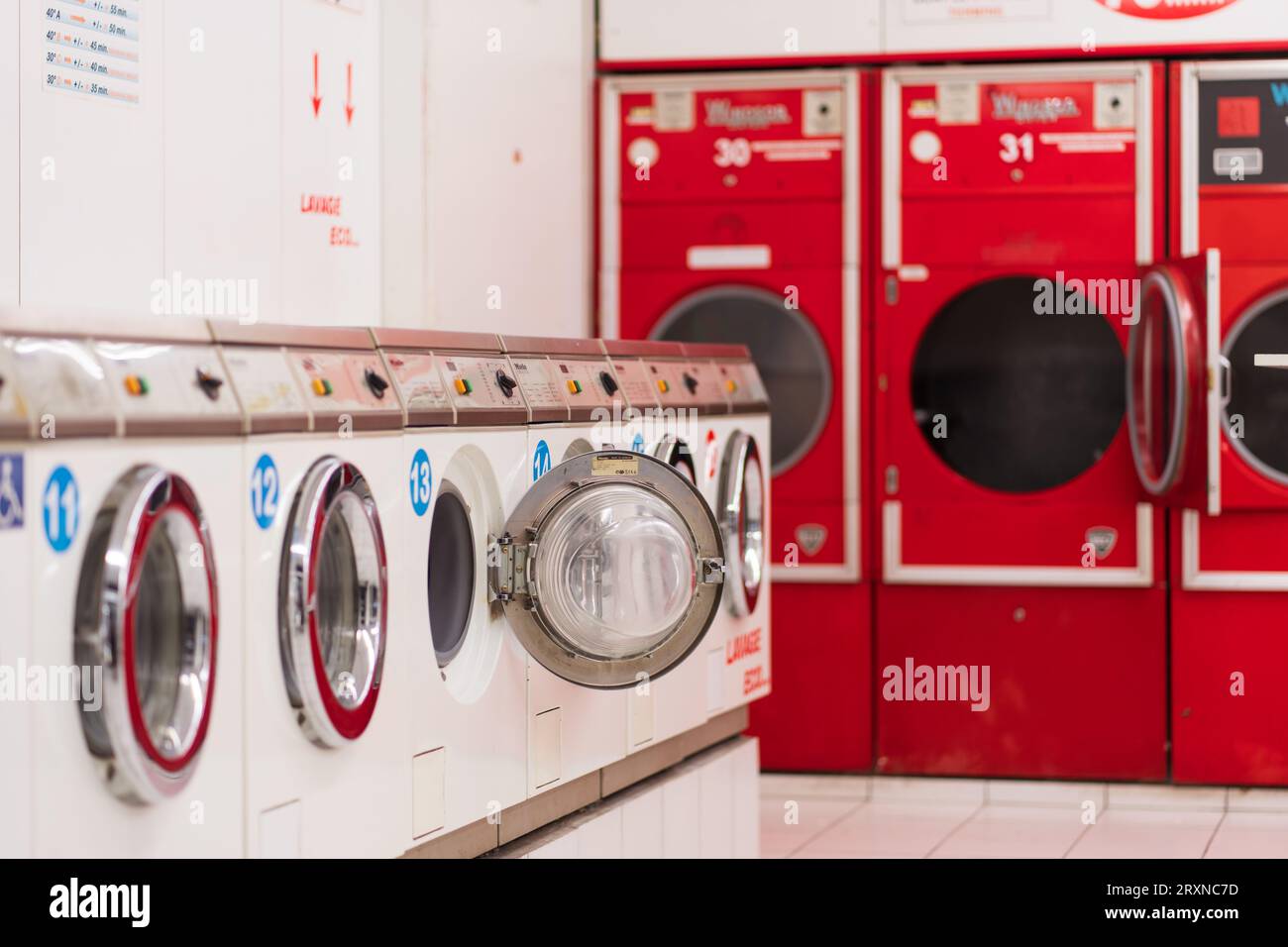 Laundry for washing clothes in the center of Paris Stock Photo - Alamy