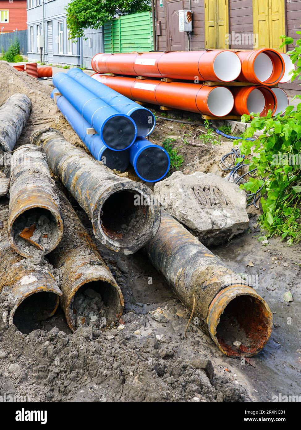Replacement of underground water supply and sewer pipes in the city ...