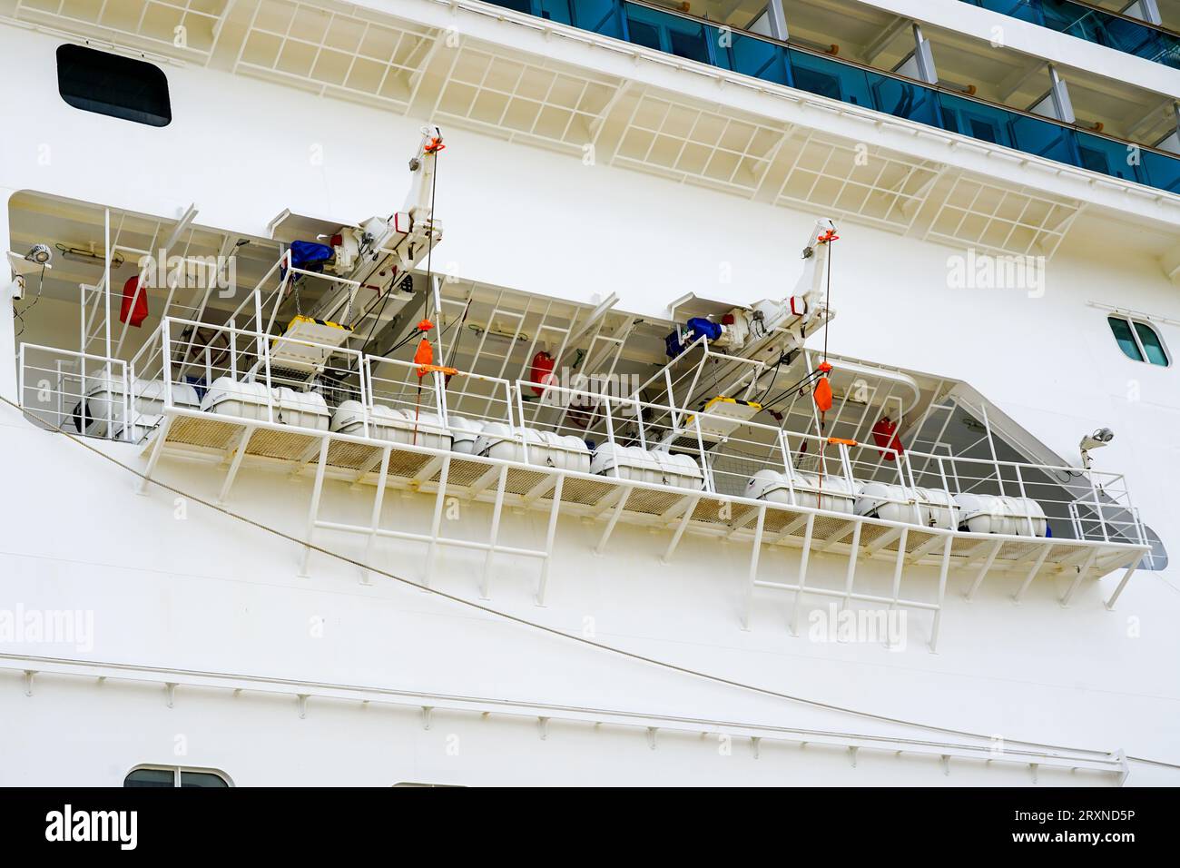 Hanging liferafts hi-res stock photography and images - Alamy