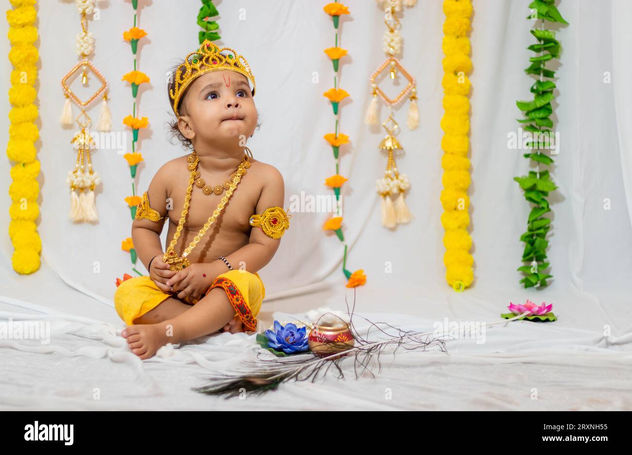 Hindu god child hi-res stock photography and images - Alamy