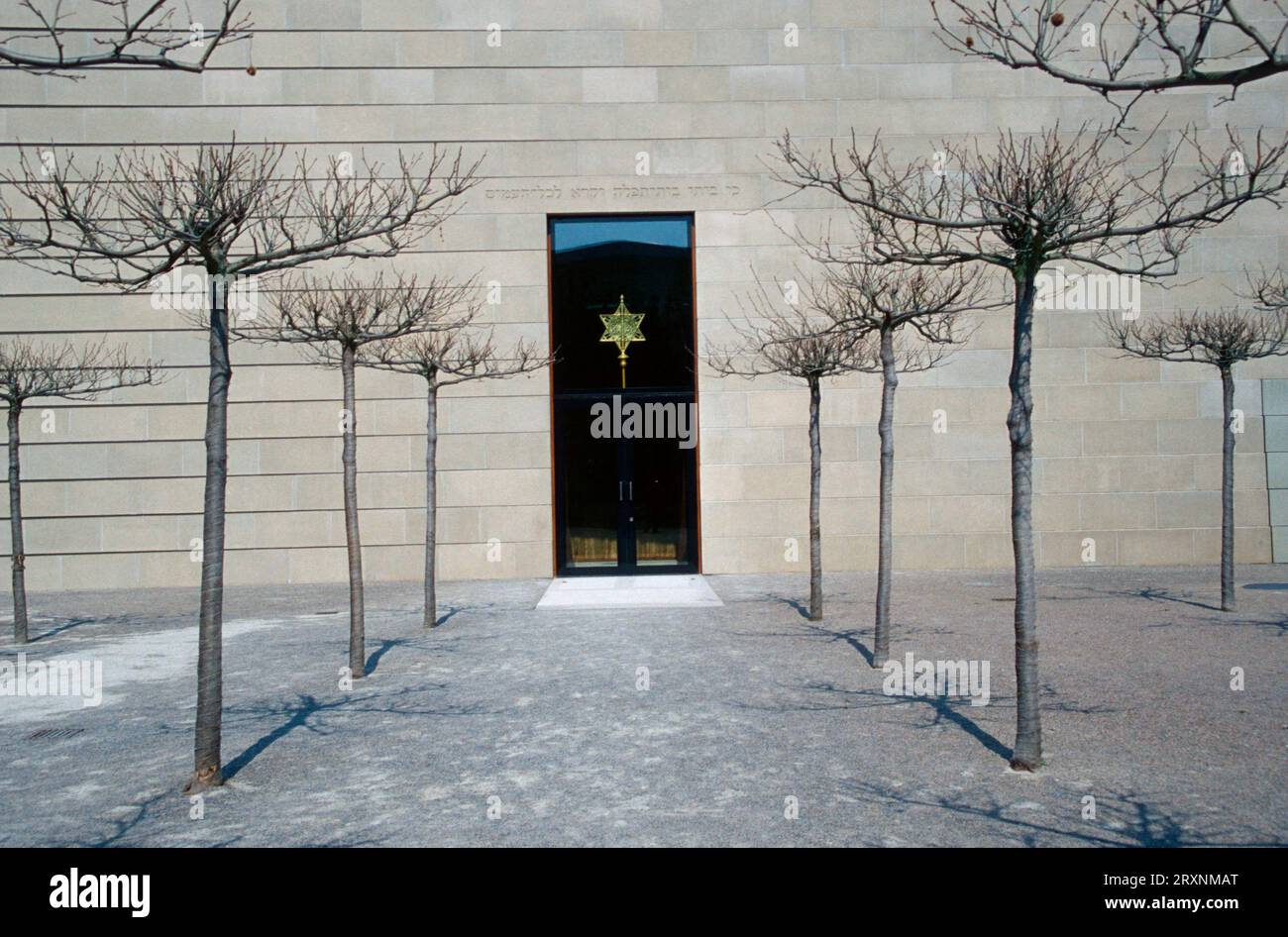 Entrance of the New Synagogue and Jewish Community House, Architects ...