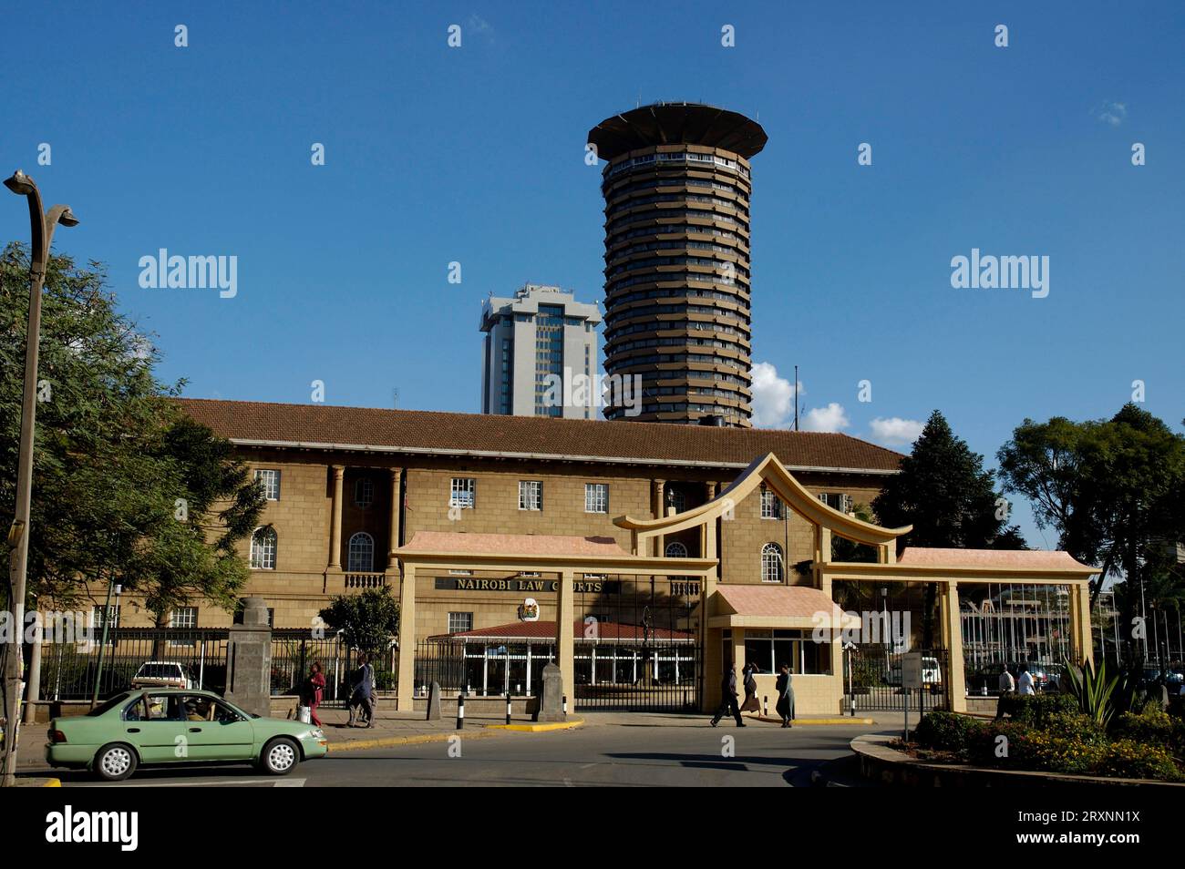 Nairobi Law Courts and the Kenyatta Conference Centre skyscraper ...