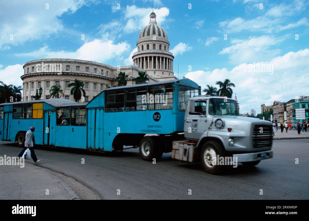 The capitol with tourist bus hi-res stock photography and images - Alamy