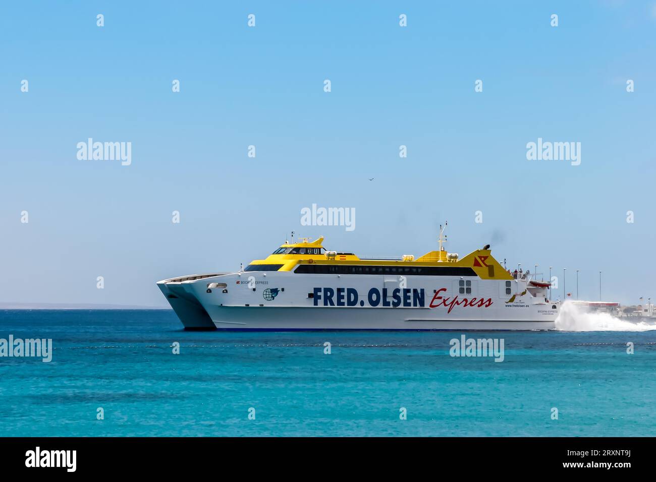 Island express hi-res stock photography and images - Alamy