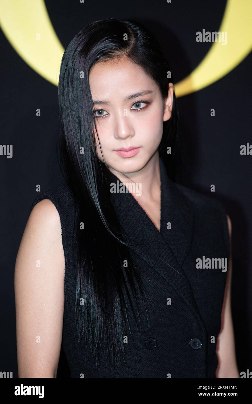 Jisoo black pink hi-res stock photography and images - Alamy