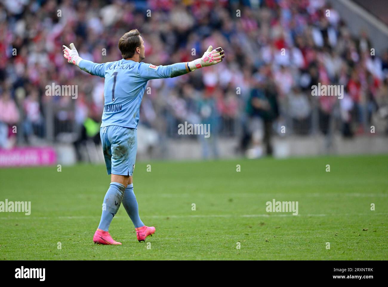 Goalkeeper Manuel Riemann VfL Bochum BOC (01) Gesture, gesture, Allianz ...