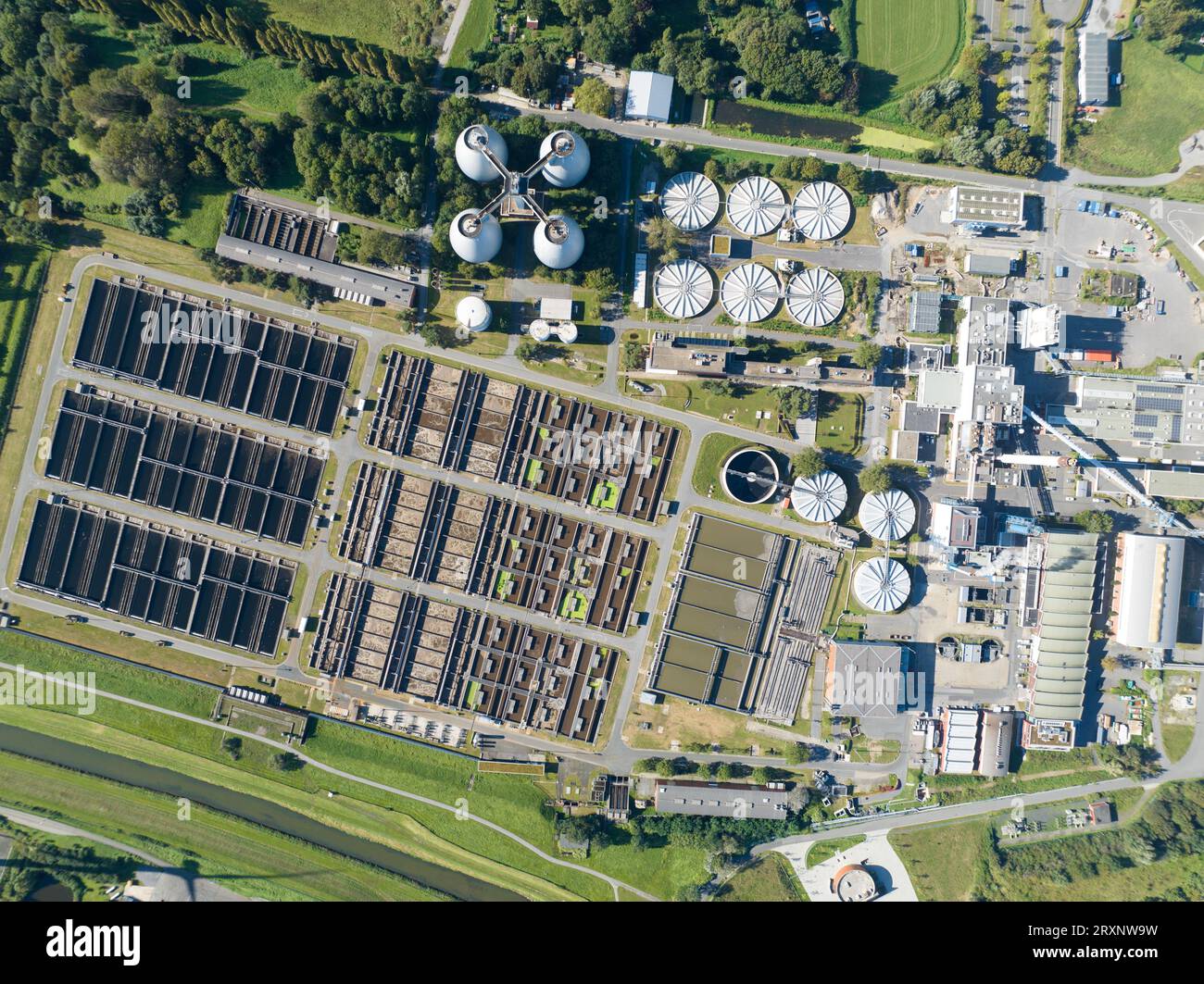 Wastewater treatment facilities hi-res stock photography and images - Alamy