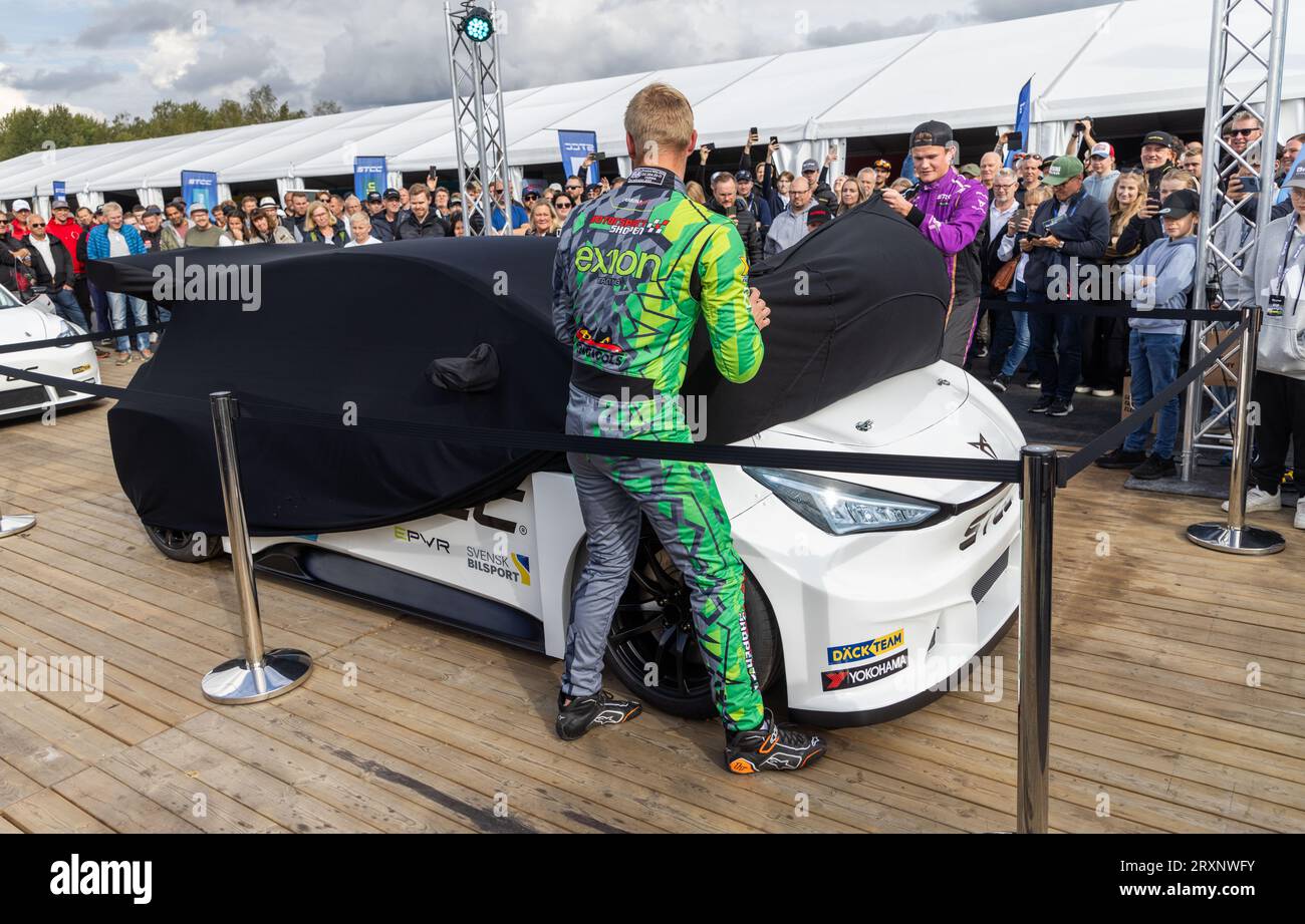 STCC and EPWR revealed the first delivered CUPRA Born race car during ...