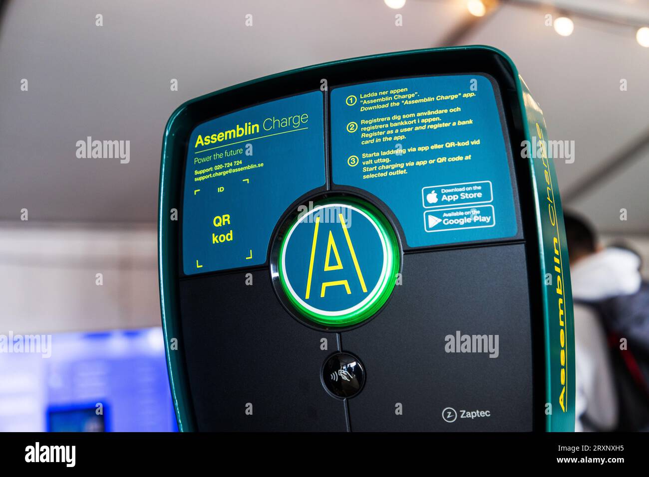 Assemblin hi-res stock photography and images - Alamy