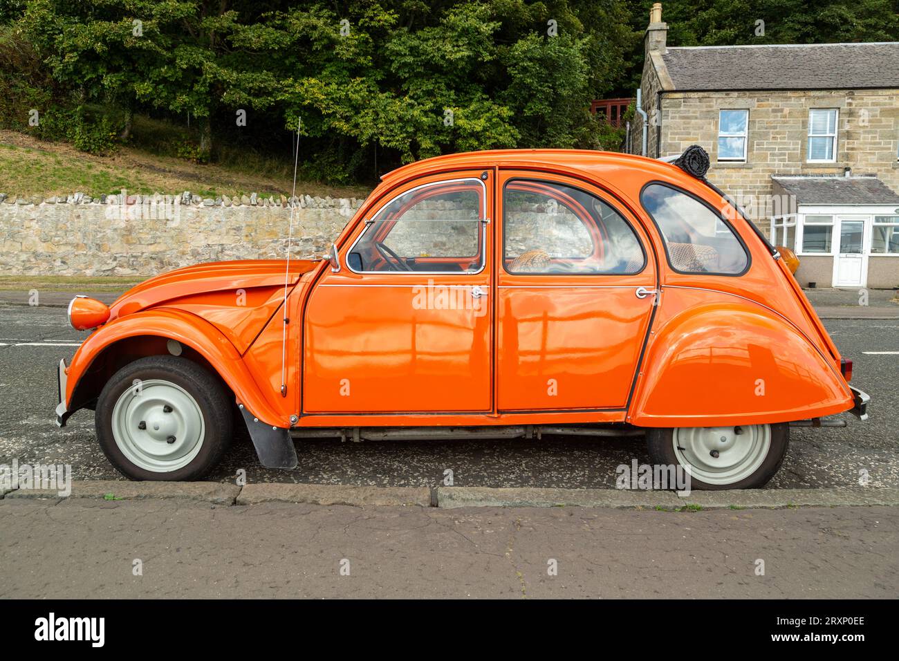 Orange 2cv6 special hi-res stock photography and images - Alamy