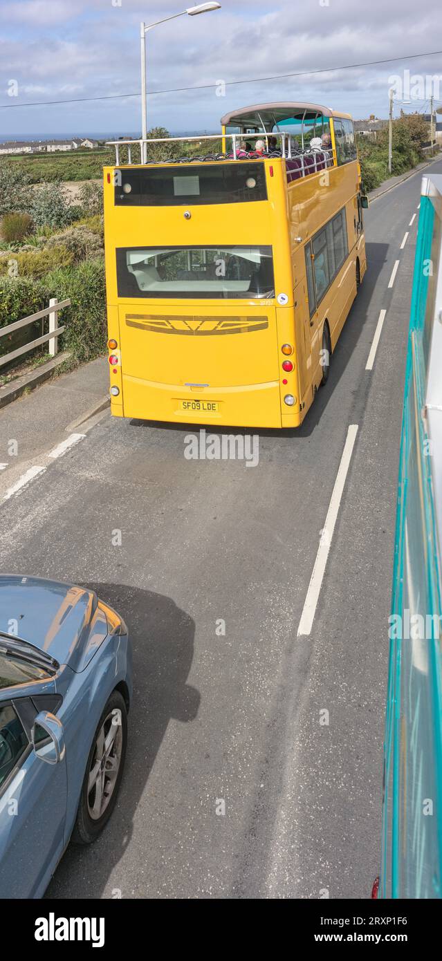 Bus cornwall hi-res stock photography and images - Alamy