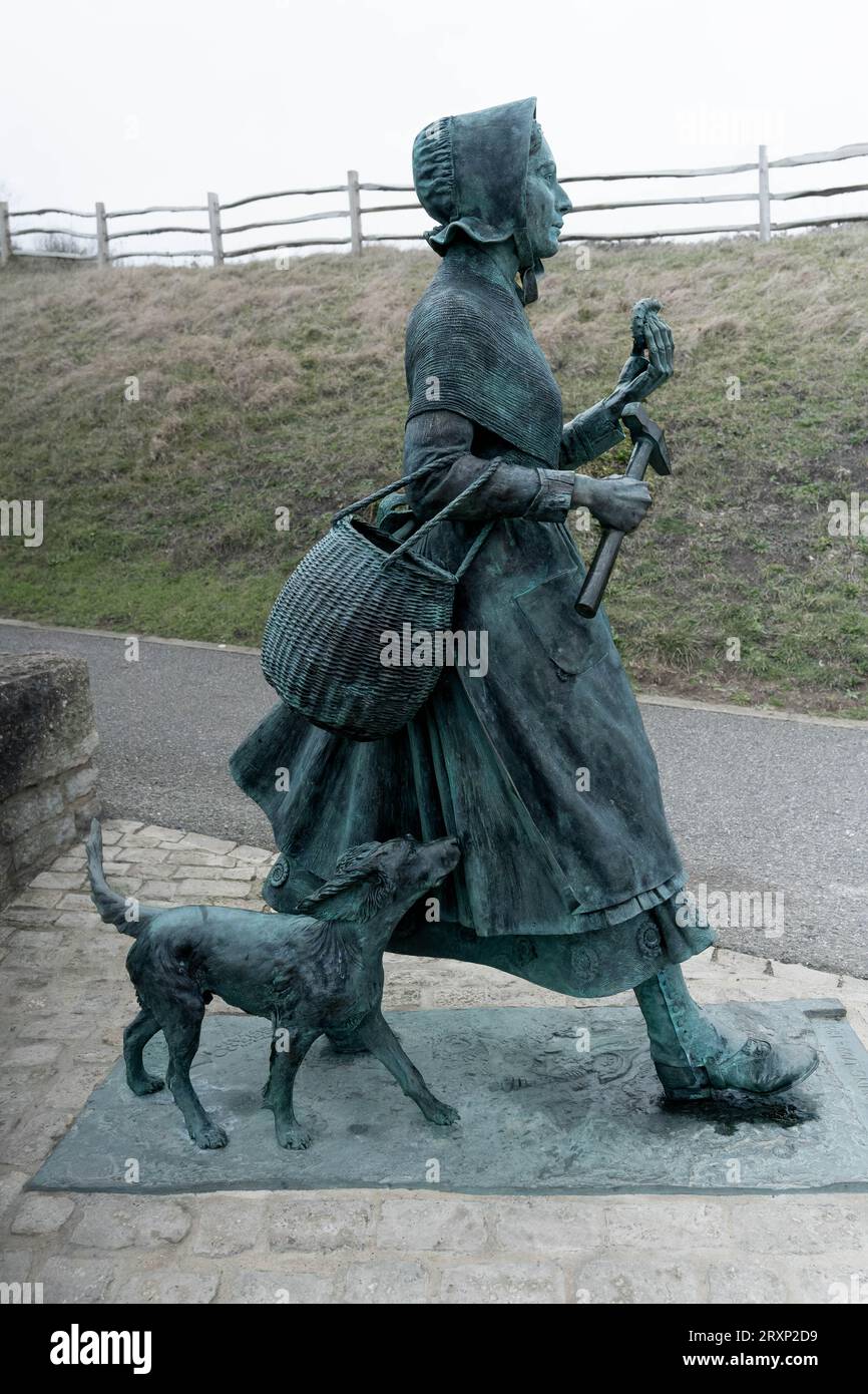 Victorian statue woman hi-res stock photography and images - Alamy