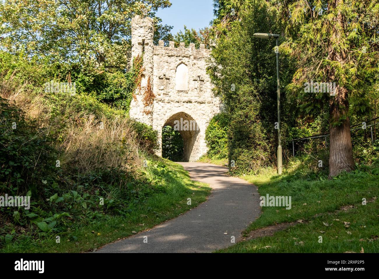 Reigate castle castle grounds surrey hi-res stock photography and ...
