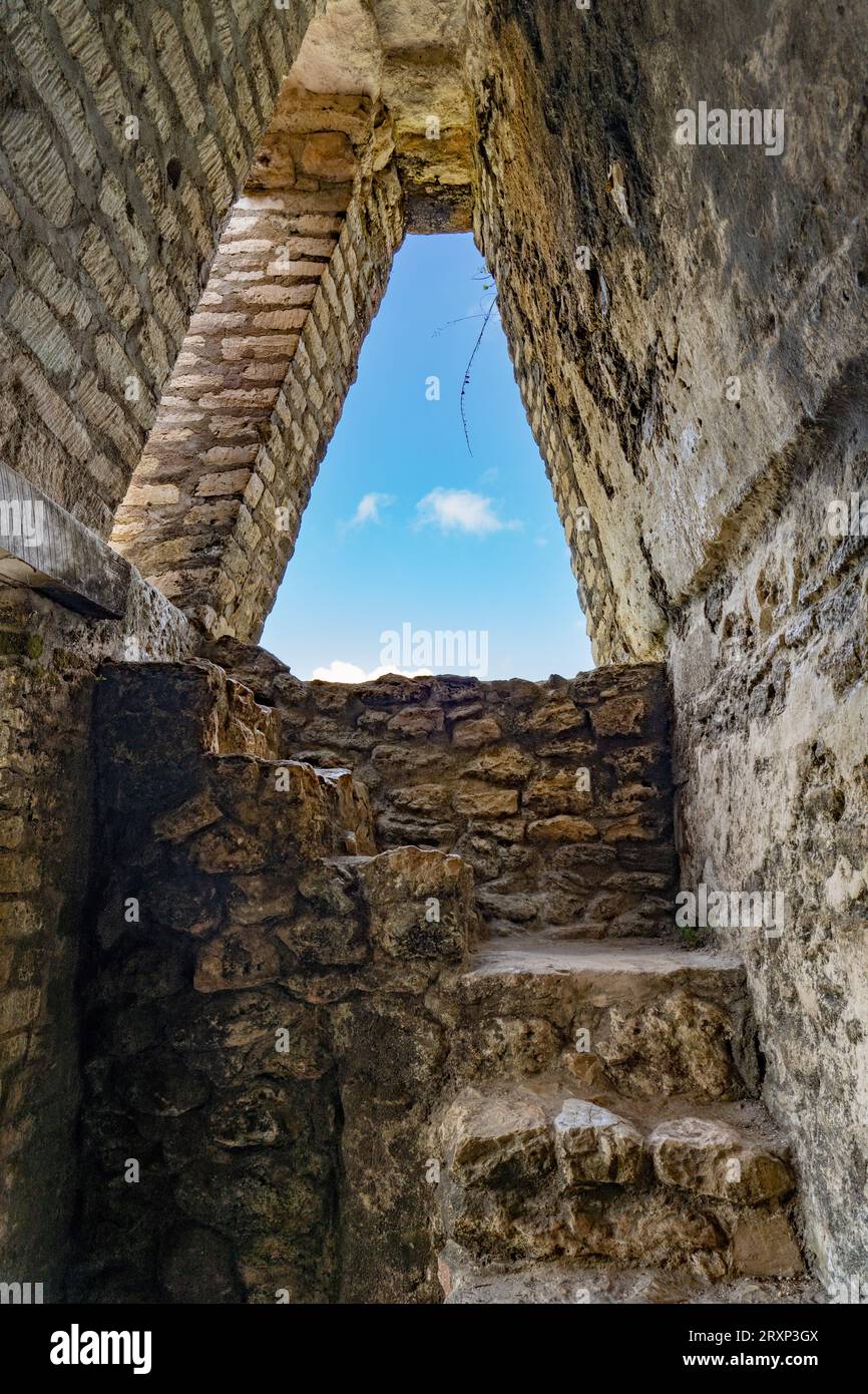 Xunantunich el castillo hi-res stock photography and images - Alamy