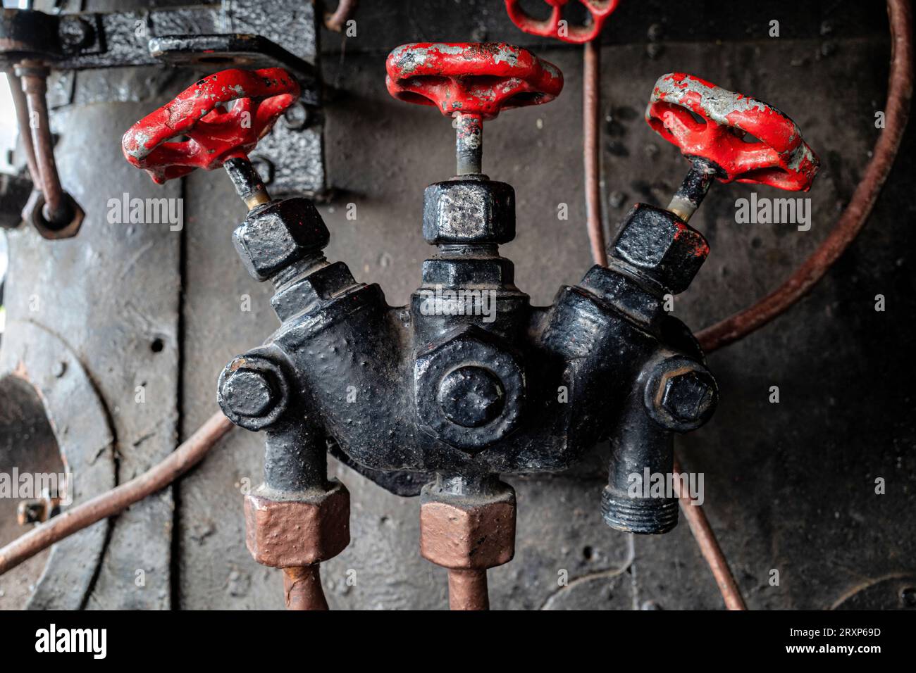 Steam train connection pipes hi-res stock photography and images - Alamy