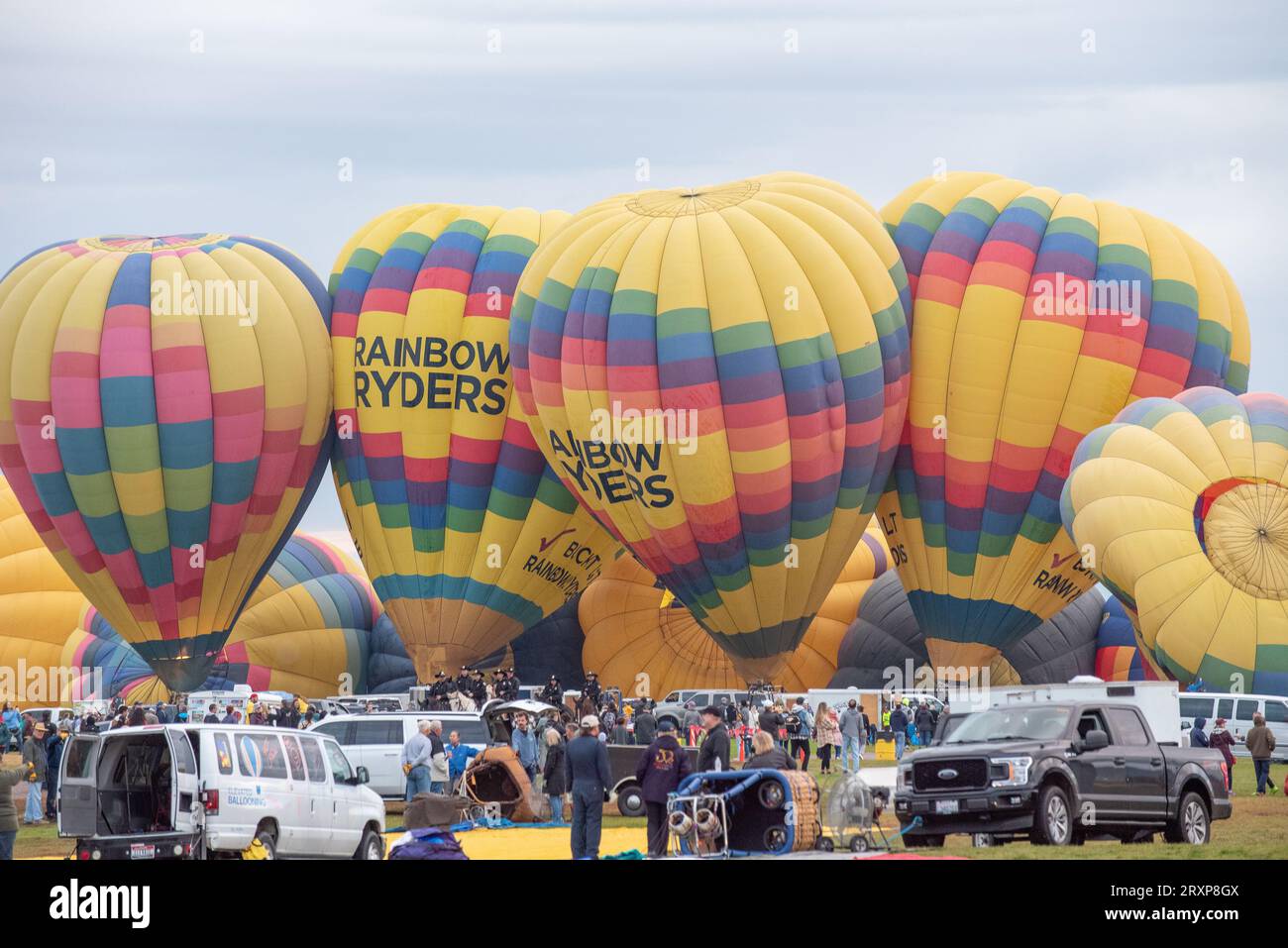 Balloons fly over Albuquerque in the International Balloon Fiesta Stock ...