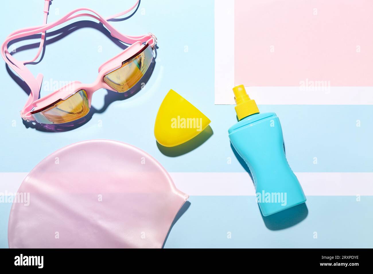 Applying sunscreen for sports hi-res stock photography and images - Alamy