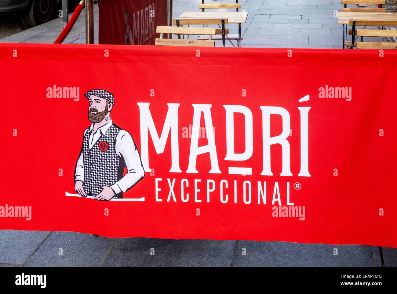 Madri beer in the uk hi-res stock photography and images - Alamy
