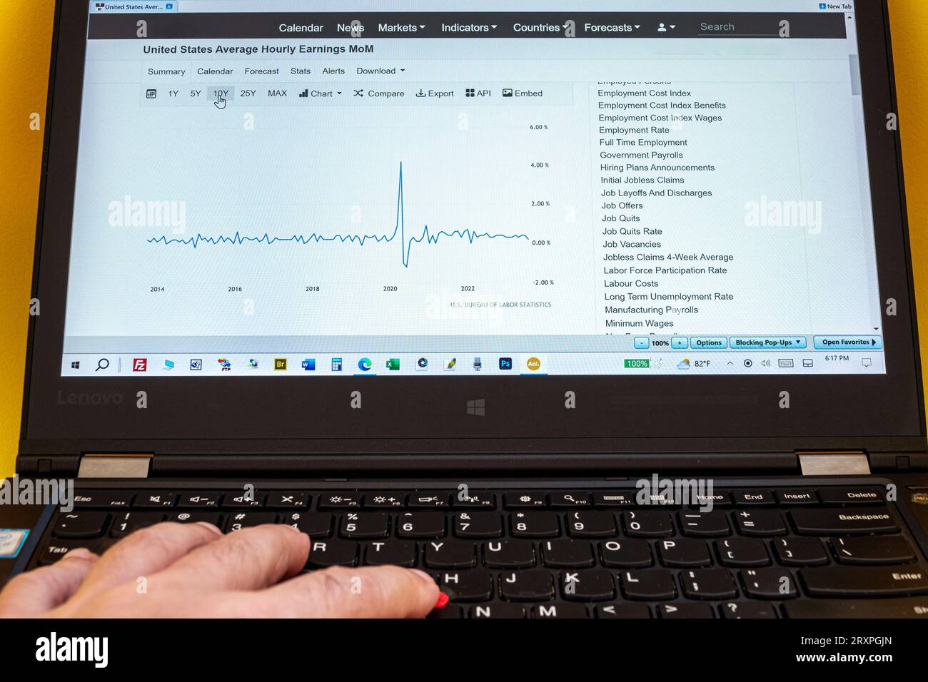 Miami Beach,laptop laptops computer computers monitor monitors screen ...