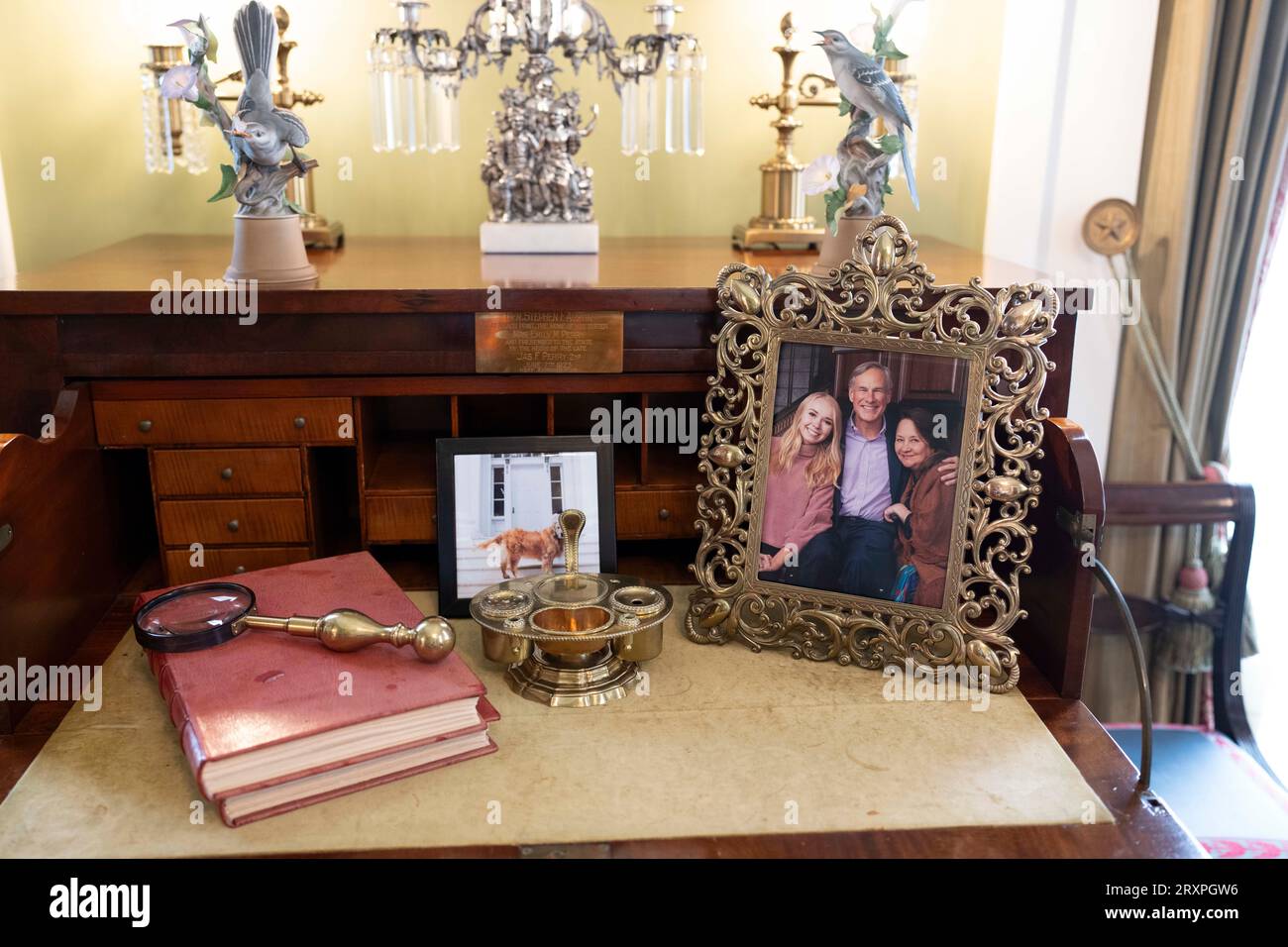 A picture of current Texas Governor Greg Abbott, wife Cecilia. and ...