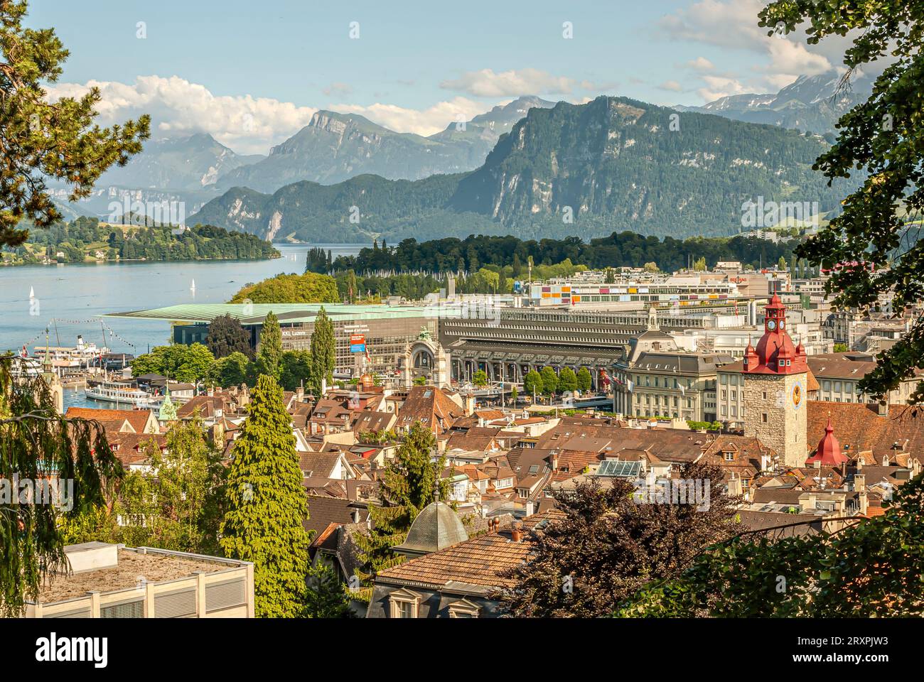Cityscape with lake view hi-res stock photography and images - Alamy