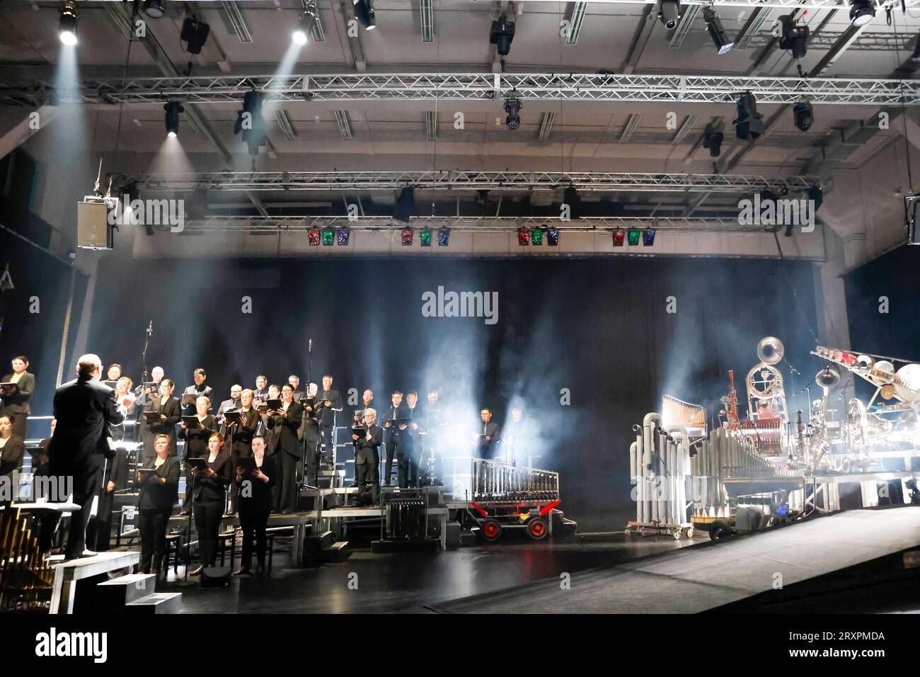 Ursina Lardi, musikalische Leitung von Olaf Katzer, TingAn Ying, Rubens ...