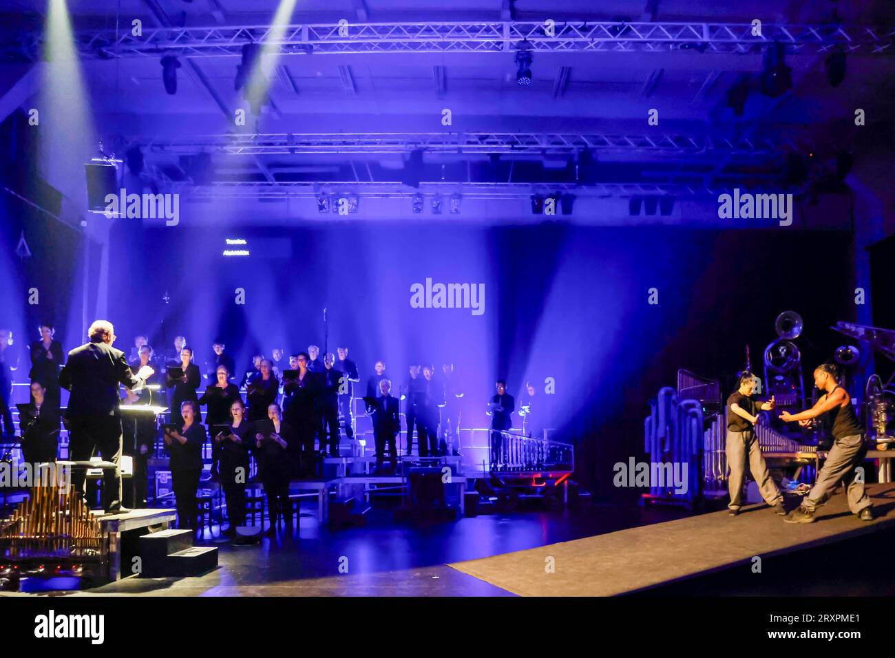 Ursina Lardi, musikalische Leitung von Olaf Katzer, TingAn Ying, Rubens ...