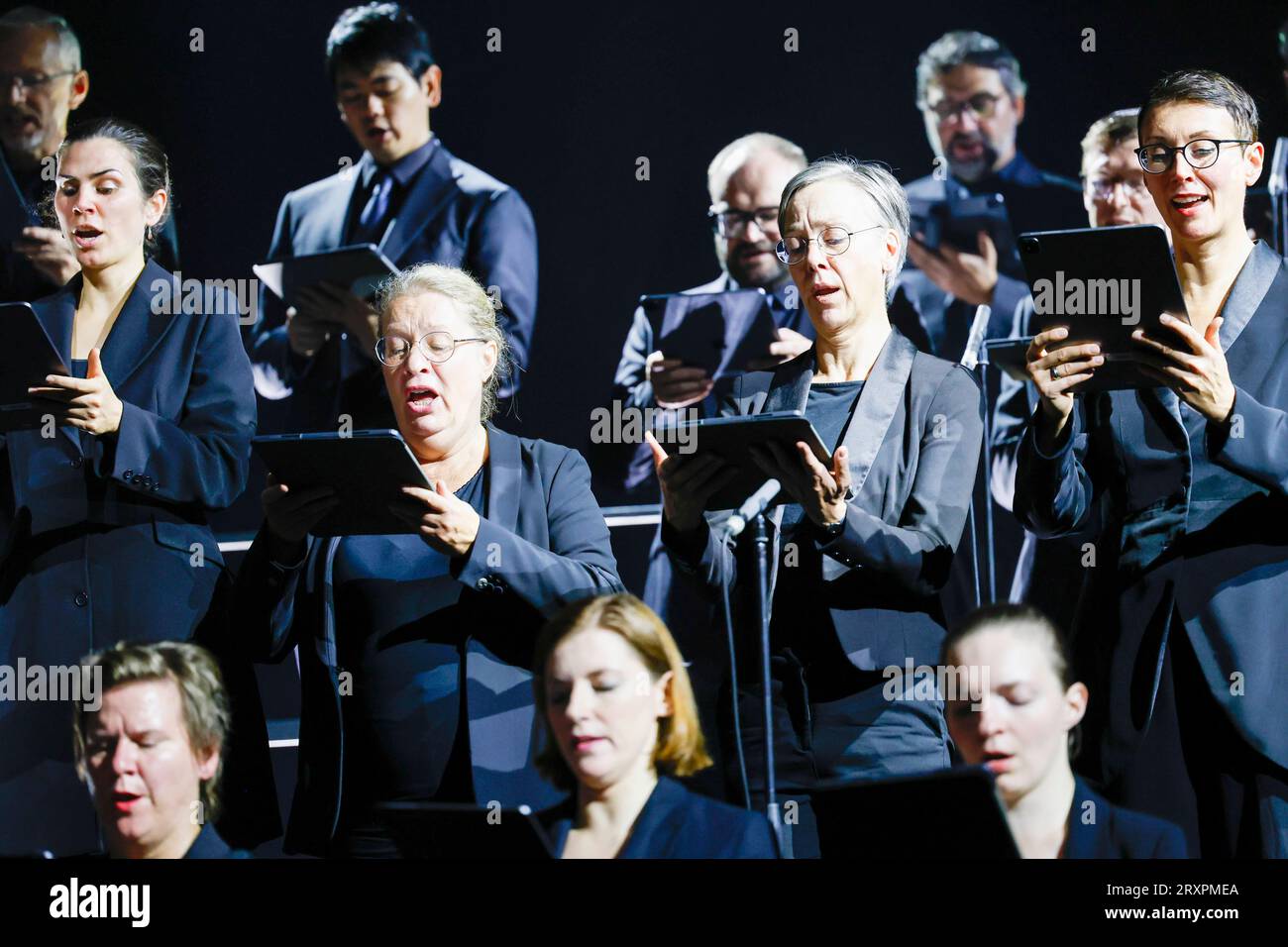 Ursina Lardi, musikalische Leitung von Olaf Katzer, TingAn Ying, Rubens ...