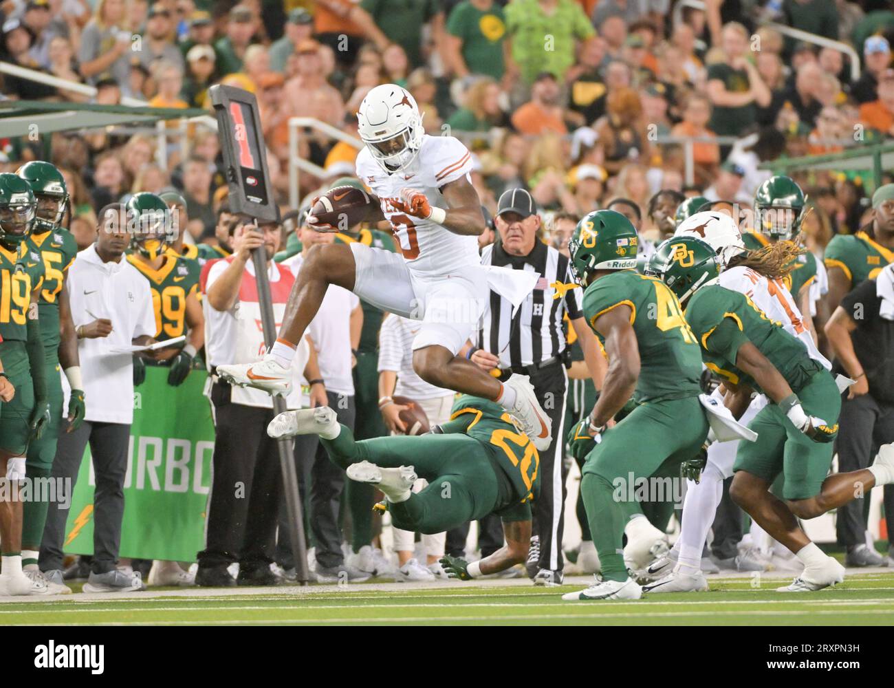 Waco, Texas, USA. 23rd Sep, 2023. Texas Longhorns tight end Ja'Tavion Sanders (0) jumps over ...