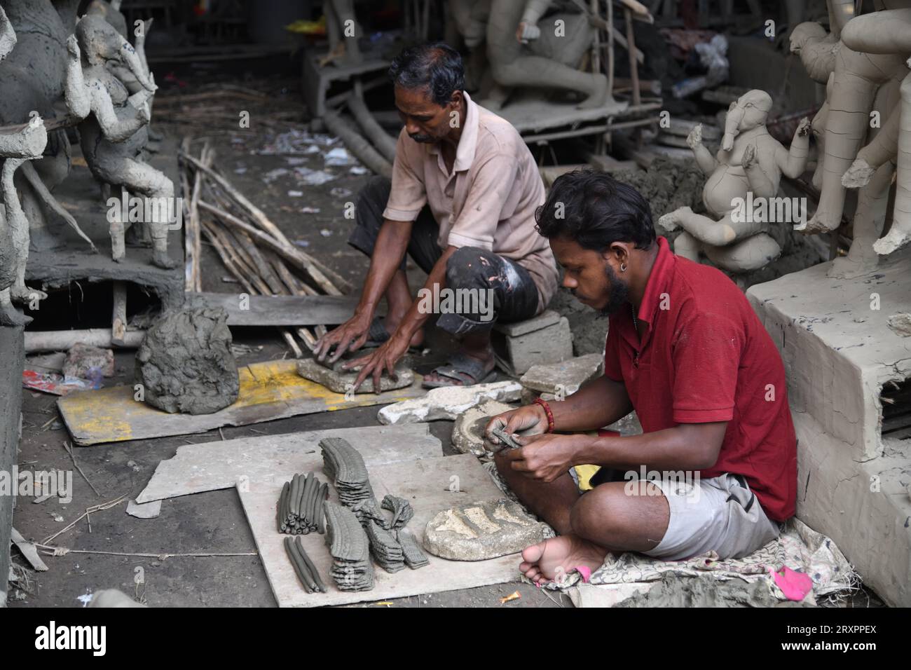 Idol manufacturing hi-res stock photography and images - Alamy