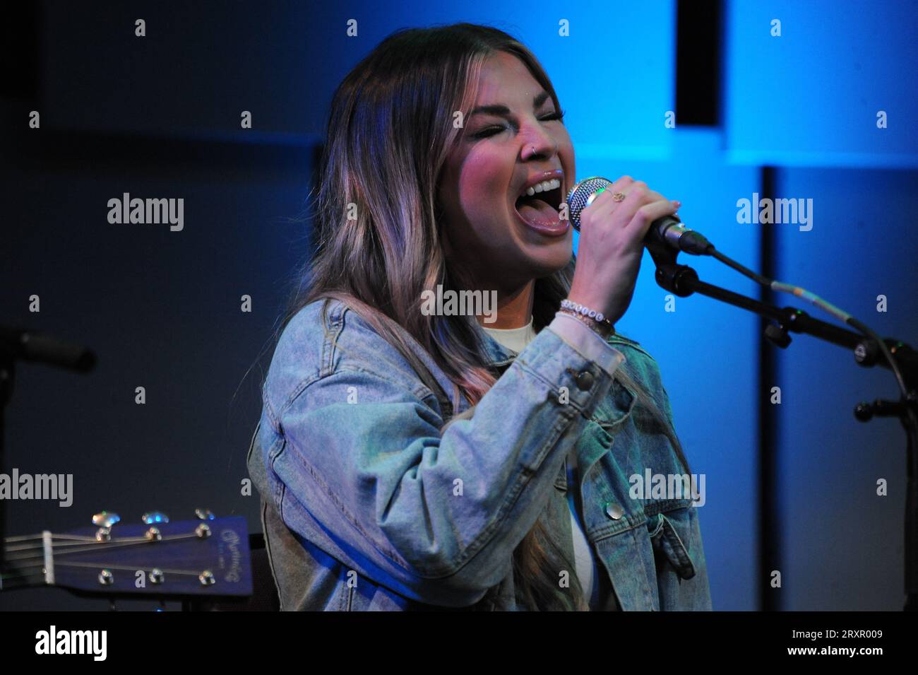 Liverpool, UK. September 26th. Don Amero, Jess Moskaluke and Five Roses ...