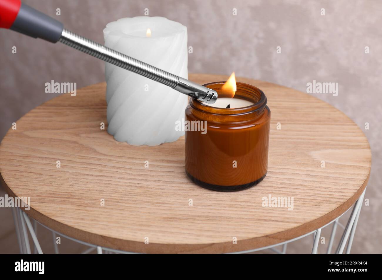 Piezoelectric device hi-res stock photography and images - Alamy