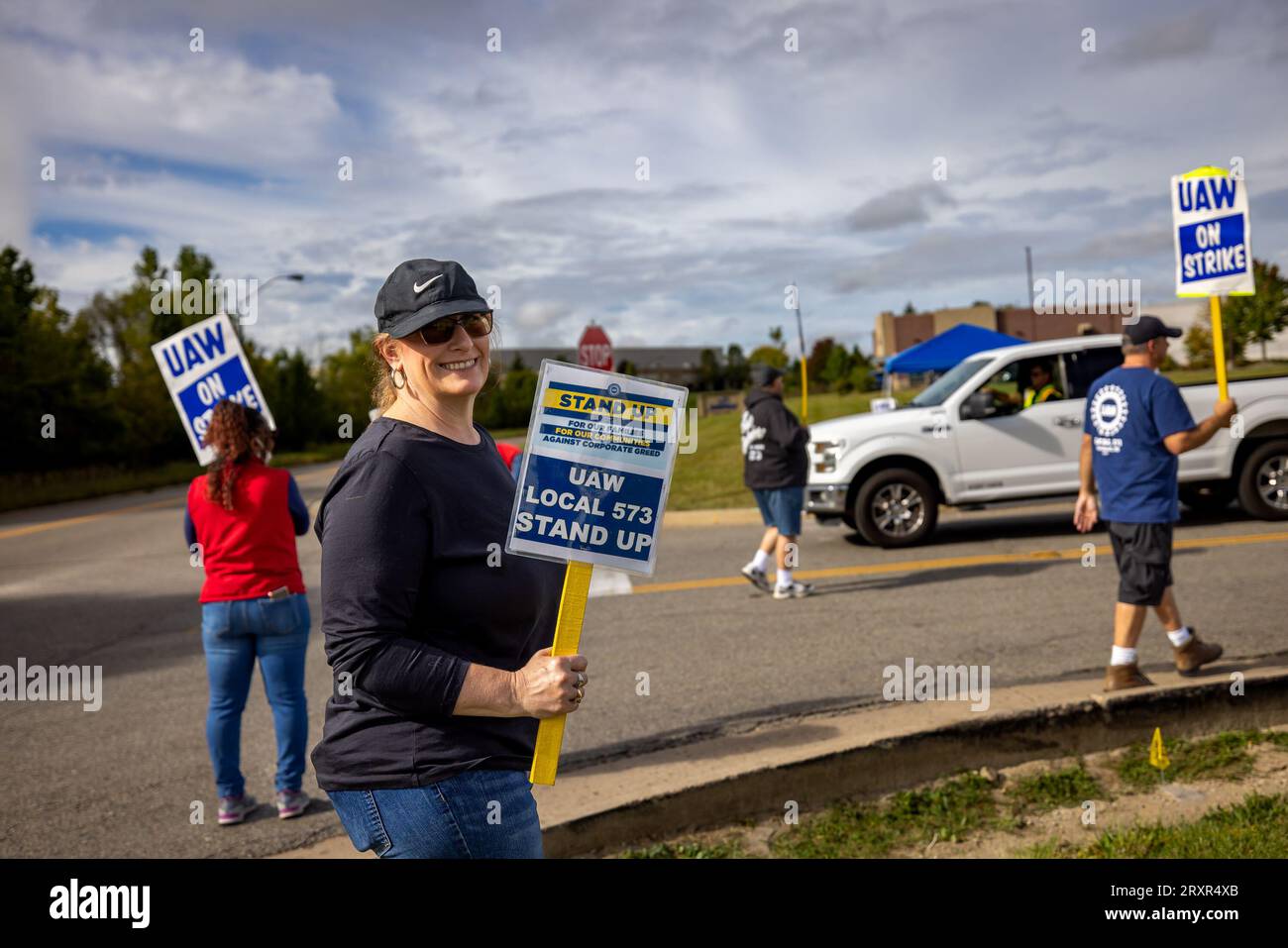 Akron, Ohio, USA. 25th Sep, 2023. A members of the Local 573 Union ...