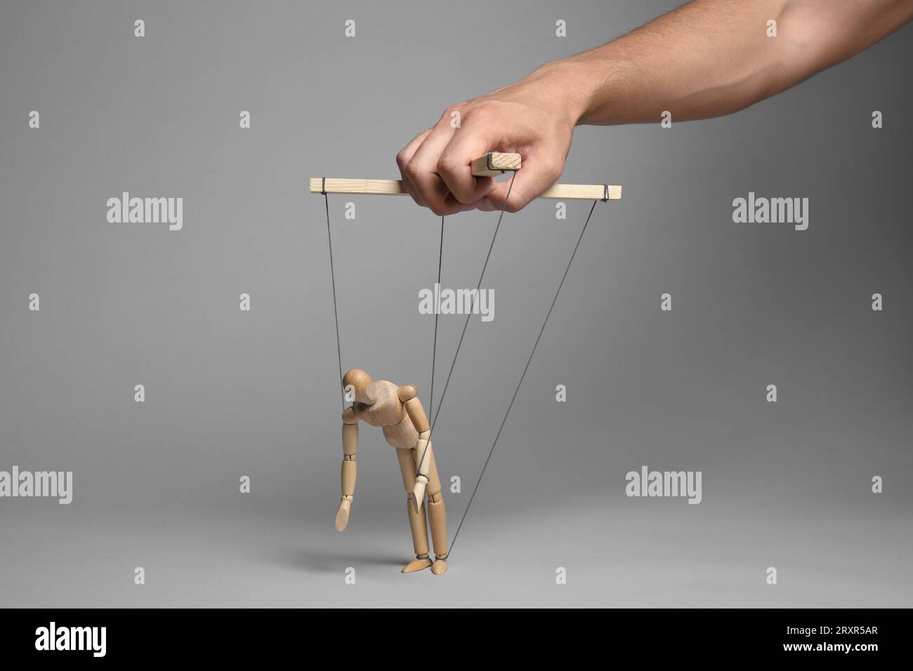Puppet strings brain hi-res stock photography and images - Alamy