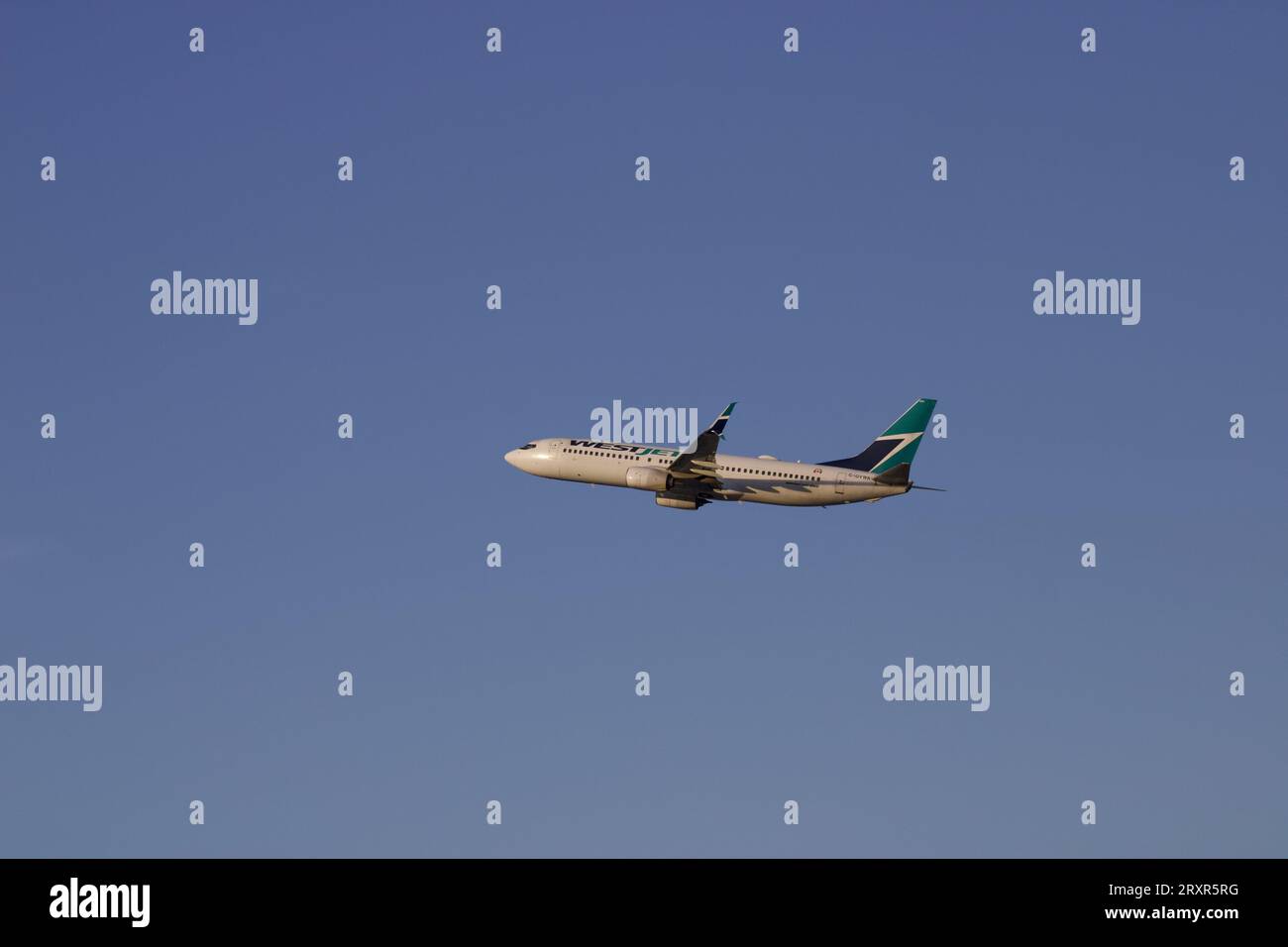 Plane color hi-res stock photography and images - Alamy