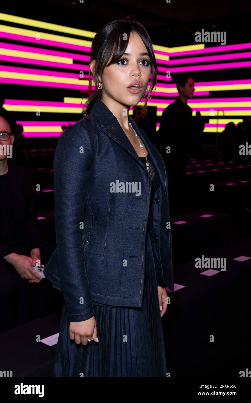 Paris, Frankreich. 26th Sep, 2023. Jenna Ortega attends DIOR Spring/Summer 2024 Runway during ...