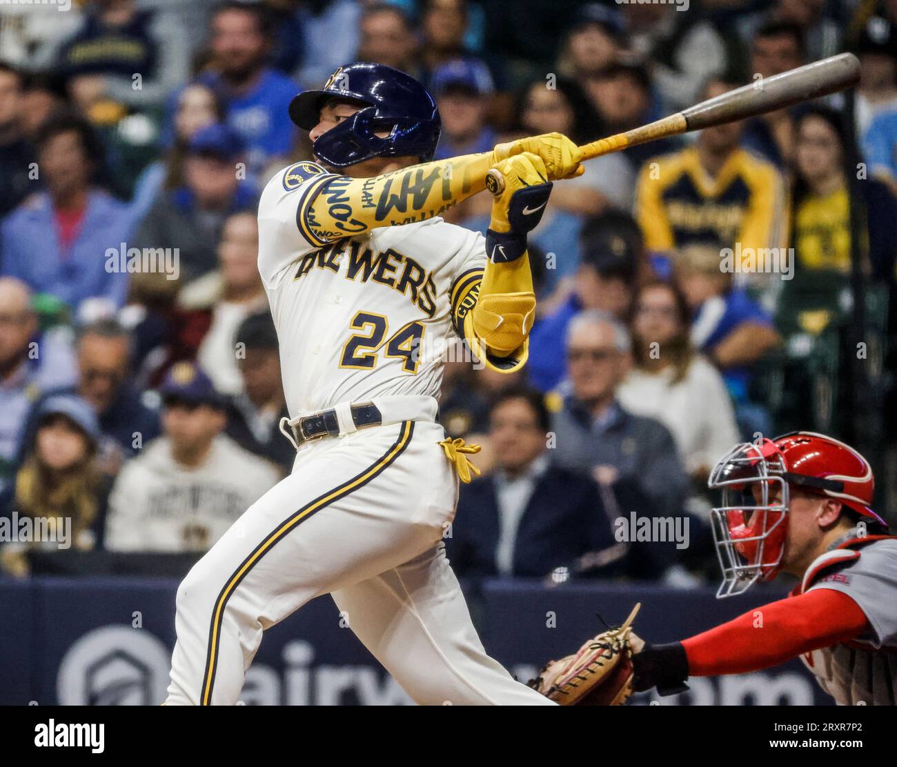 Milwaukee, United States. 26th Sep, 2023. Milwaukee Brewers catcher ...
