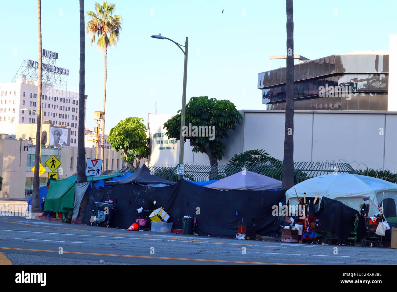 Los Angeles, California: Homeless houses in Los Angeles Stock Photo - Alamy