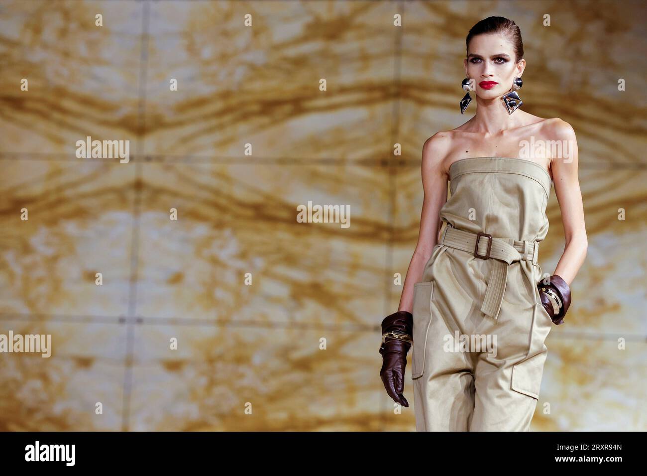 Ysl catwalk hi-res stock photography and images - Alamy