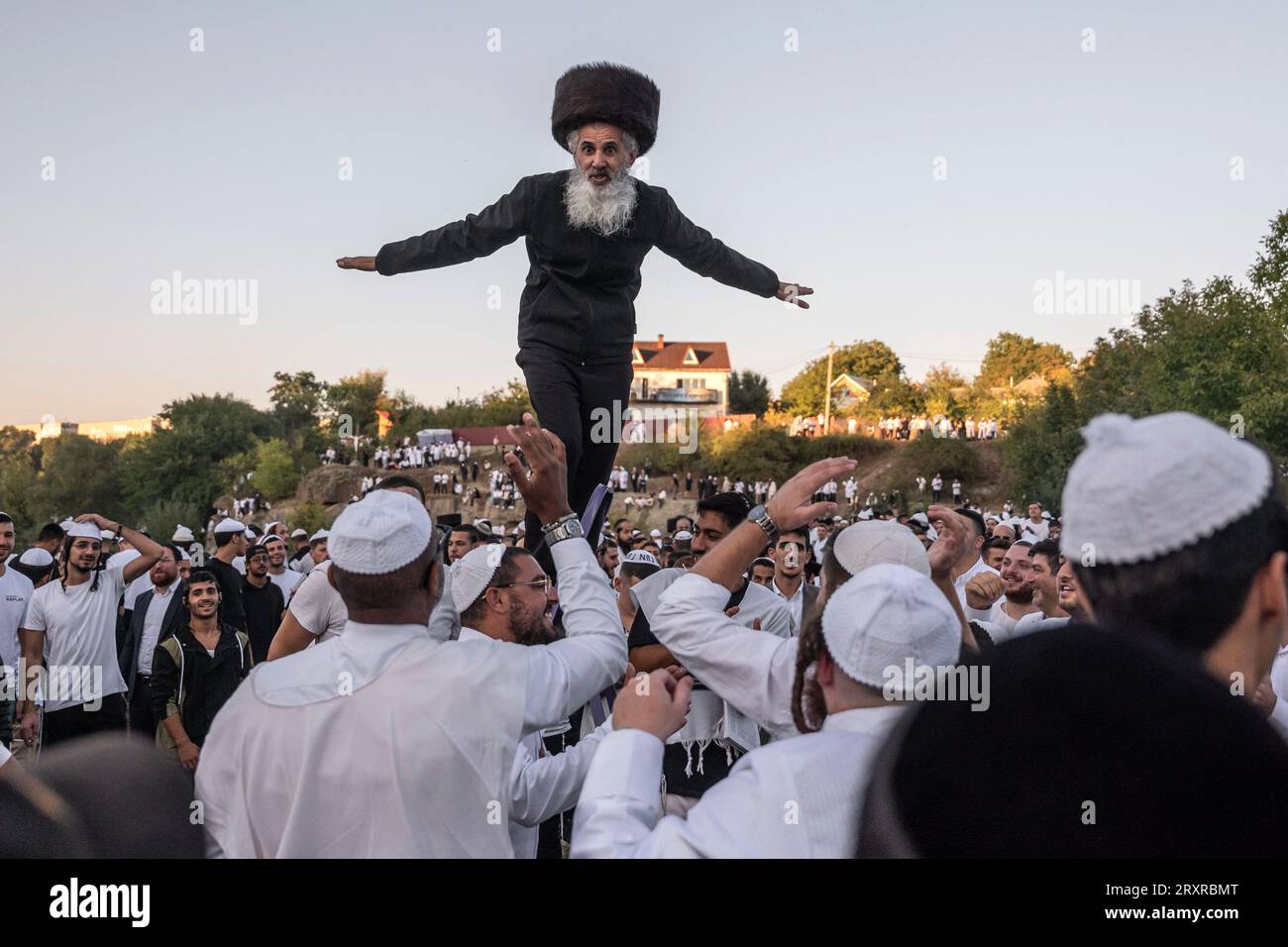 Uman, Ukraine. 17th Sep, 2023. Hasidic pilgrim wearing the traditional ...