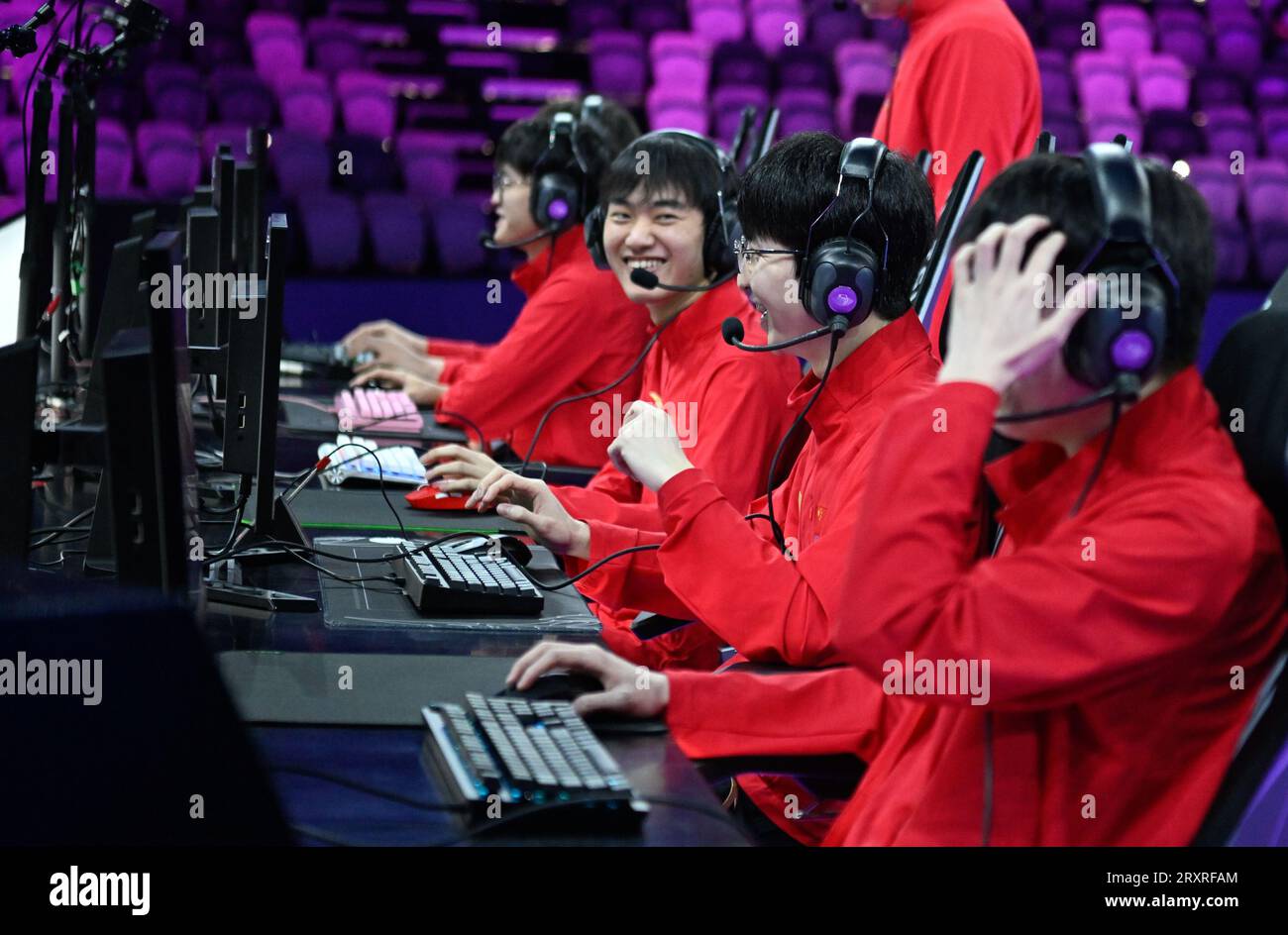 League of legends china hi-res stock photography and images - Alamy