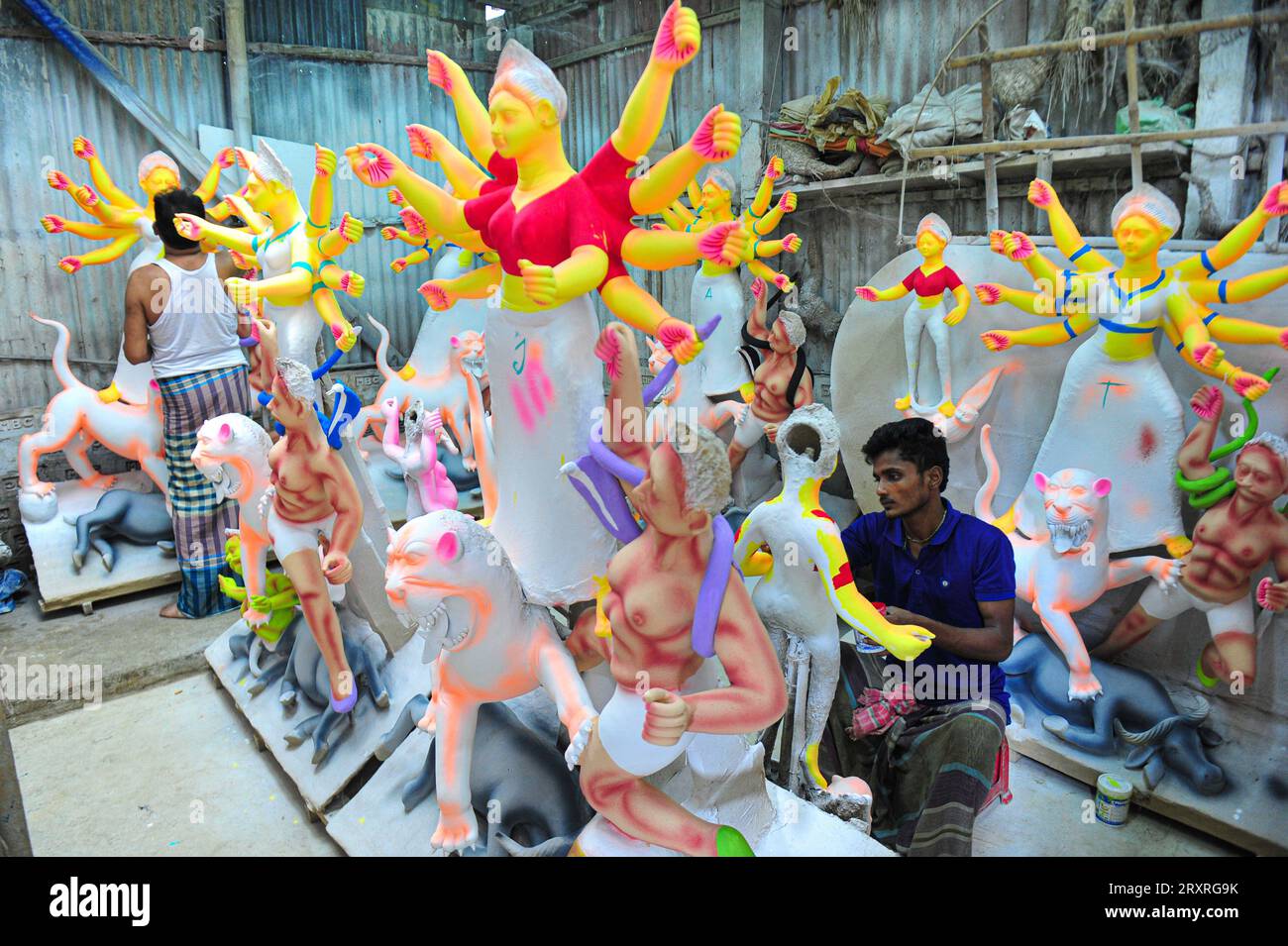 Non Exclusive: 23 September 2023 Sylhet-Bangladesh: An Idol Artist ...