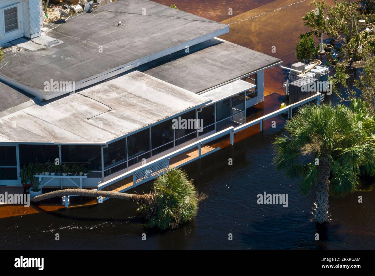 Surrounded by hurricane rainfall flood waters home in Florida ...
