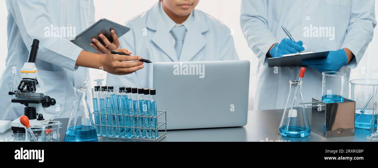 Groundbreaking experiments hi-res stock photography and images - Alamy