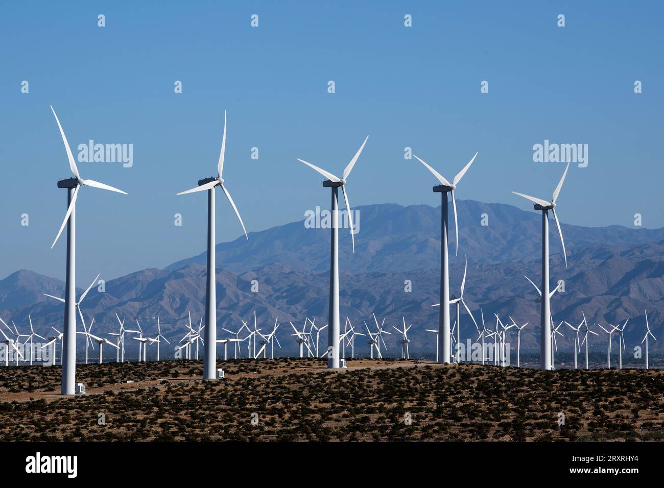 Utility scale wind turbines hi-res stock photography and images - Alamy