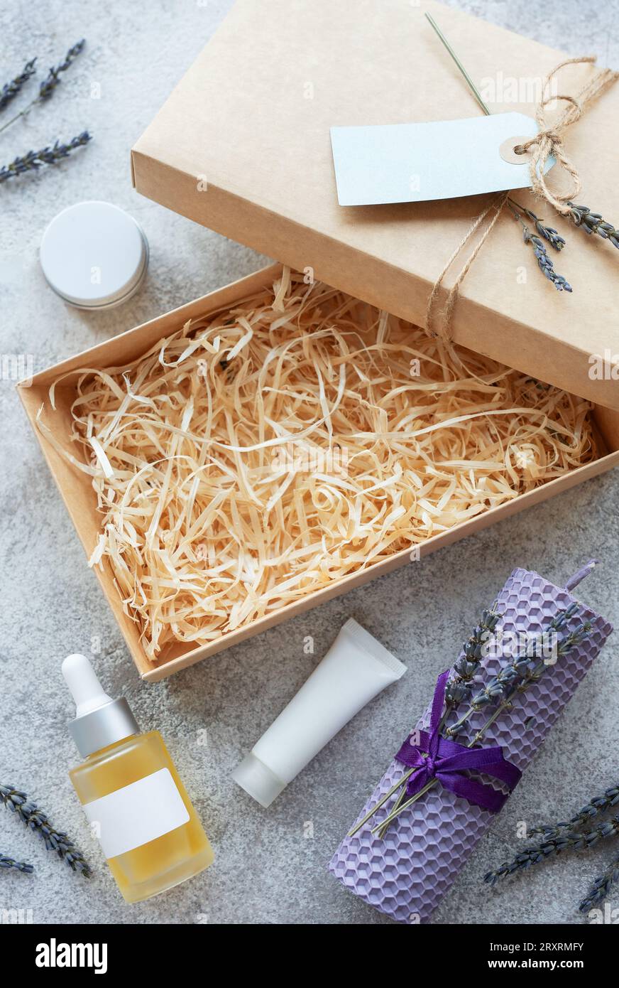 Carton box, Beauty Subscription Service. Online shopping. Delivery ...