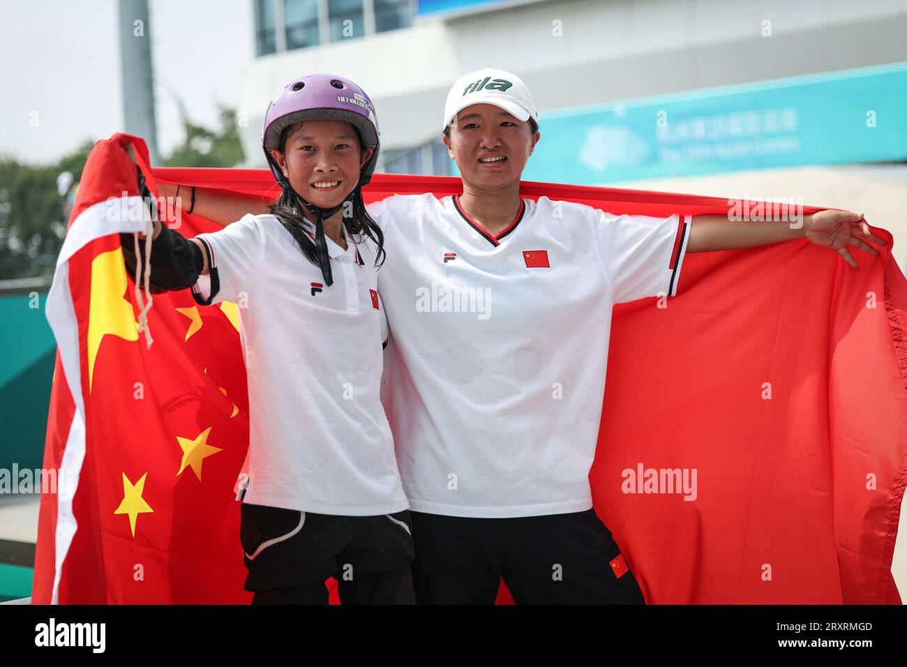 Hangzhou, China's Zhejiang Province. 27th Sep, 2023. Cui Chenxi (L) and ...